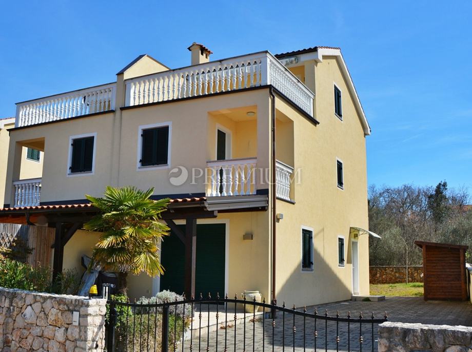 Kuća Malinska, Malinska-Dubašnica, 130m2 (prodaja) Kuća Malinska, Malinska-Dubašnica, 130m2 (prodaja)