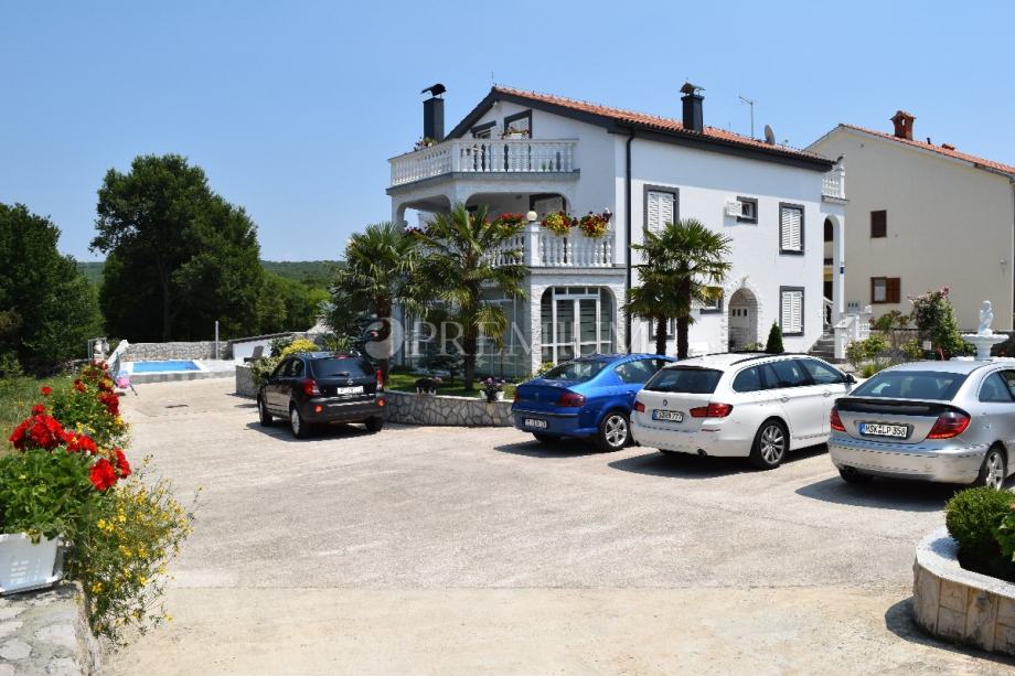 Kuća Malinska, Malinska-Dubašnica, 460m2 (prodaja) Kuća Malinska, Malinska-Dubašnica, 460m2 (prodaja)