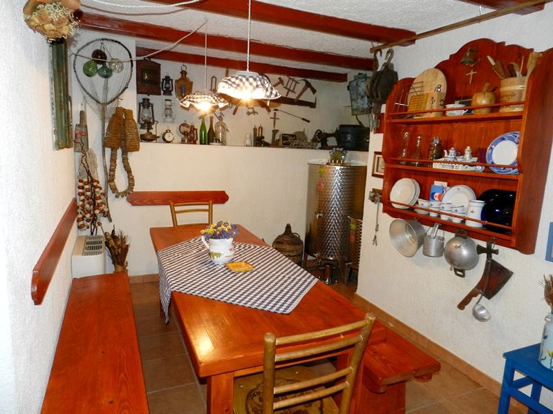Kuća Njivice, Omišalj, 300m2 (prodaja)