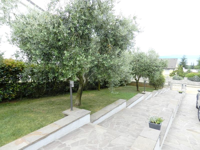 Kuća Njivice, Omišalj, 300m2 (prodaja)