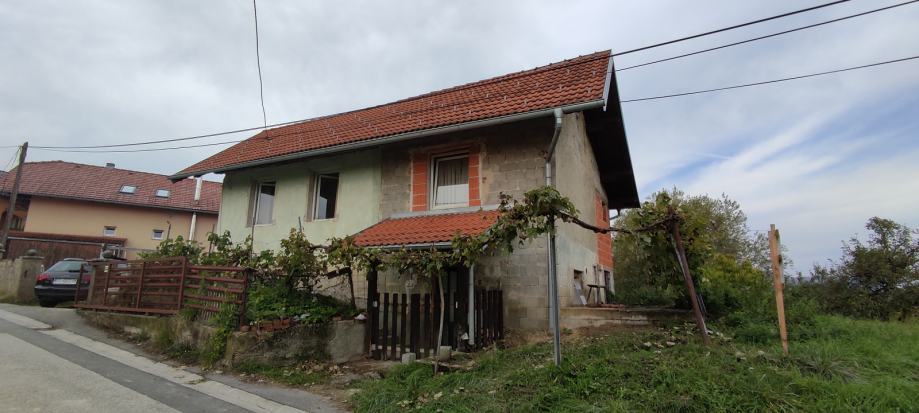Kuća za obnovu: Mala Rakovica, 200.00 m2 (prodaja)