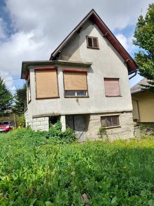 VIKENDICA NA ATRAKTIVNOJ LOKACIJI / KORADOVICA