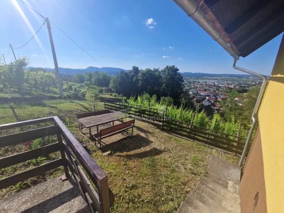 Kuća za odmor sa vinogradom te panoramskim pogledom na grad Ivanec!