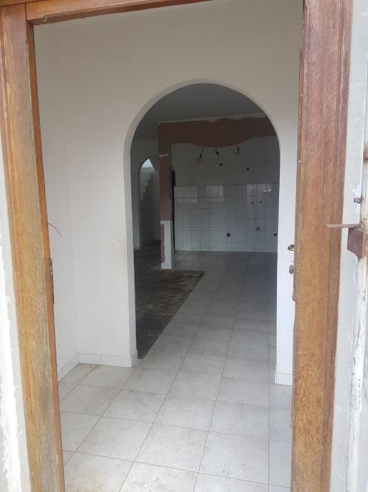 Kuća: Petkov Breg, katnica, 208.00 m2 (prodaja)