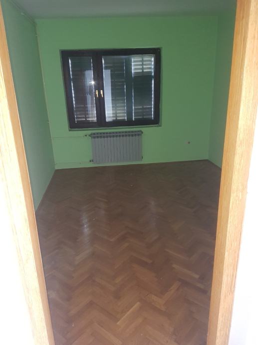 Kuća: Petkov Breg, katnica, 208.00 m2 (prodaja)