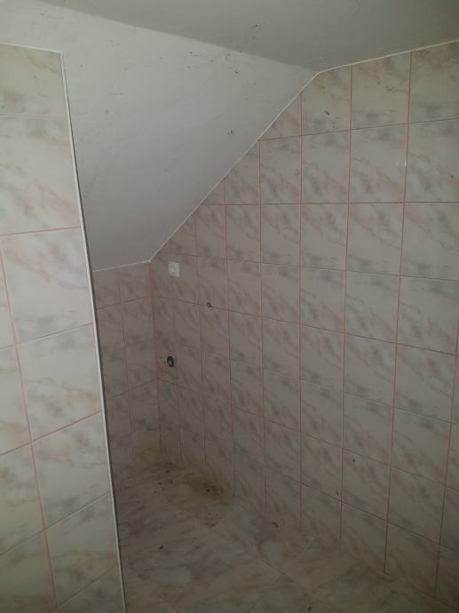 Kuća: Petkov Breg, katnica, 208.00 m2 (prodaja)