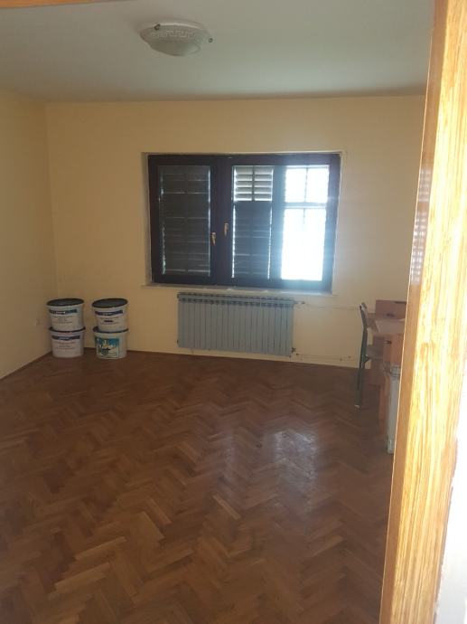 Kuća: Petkov Breg, katnica, 208.00 m2 (prodaja)