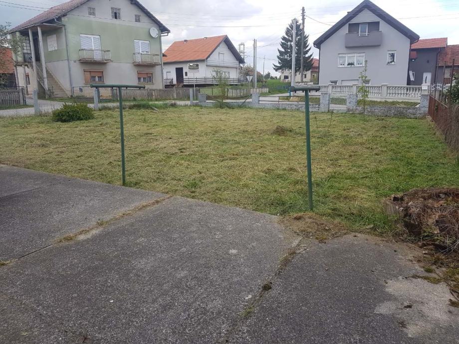 Kuća: Petkov Breg, katnica, 208.00 m2 (prodaja)