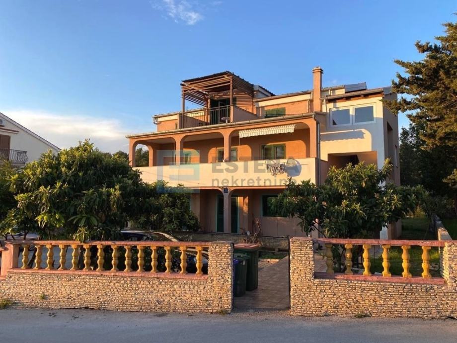 Kuća prodaja Biograd na Moru 390 m2 (prodaja)