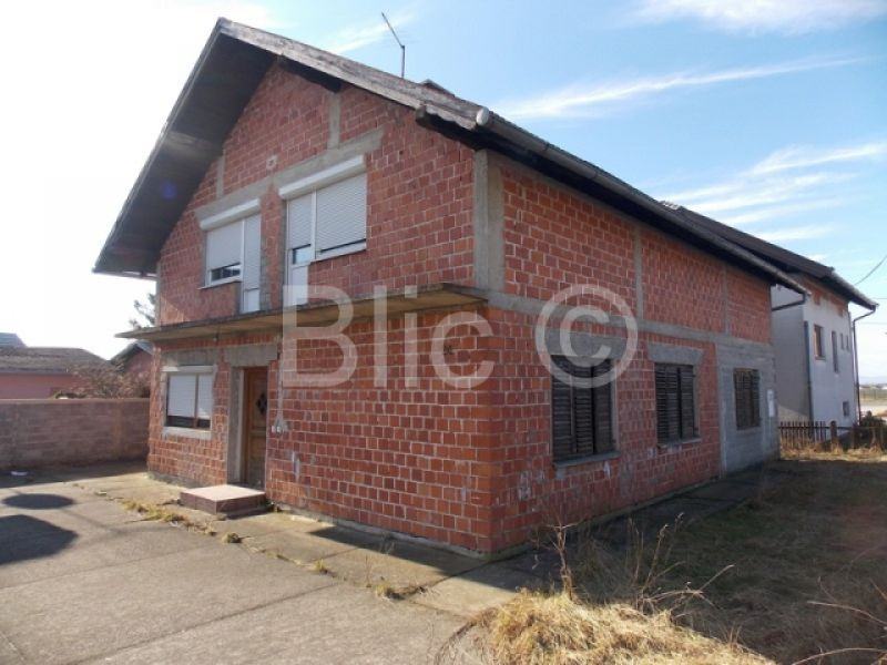 kuća prodaja Petkov Breg 220m2 (prodaja)