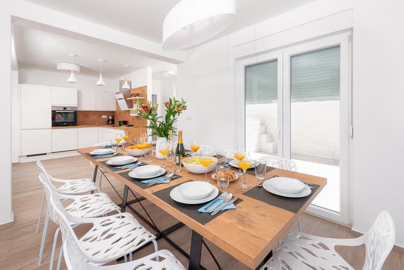 Kuća: Ražanj, Ražanj- vila sa bazenom pokraj plaže (prodaja)