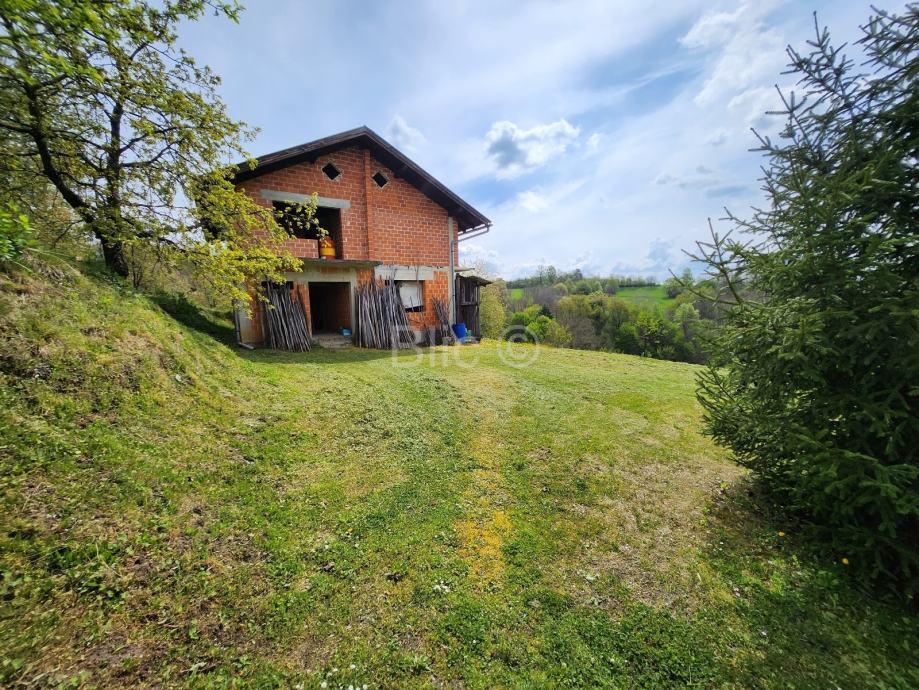 Kuća Roh Bau 180 m2 , Sveta Jana, 55.000 € (prodaja)