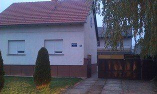 Dvije kuće na prodaju- Slavonski Brod. (prodaja)
