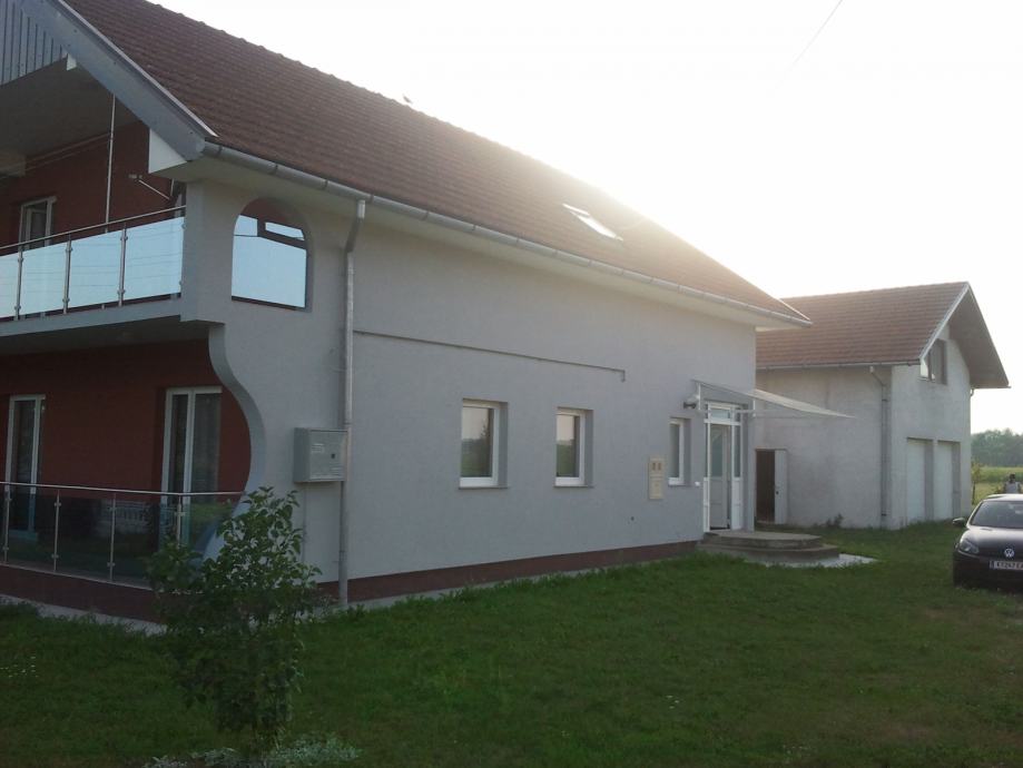 Kuća: Stara Rača, visoka prizemnica, 180 m2 (prodaja)