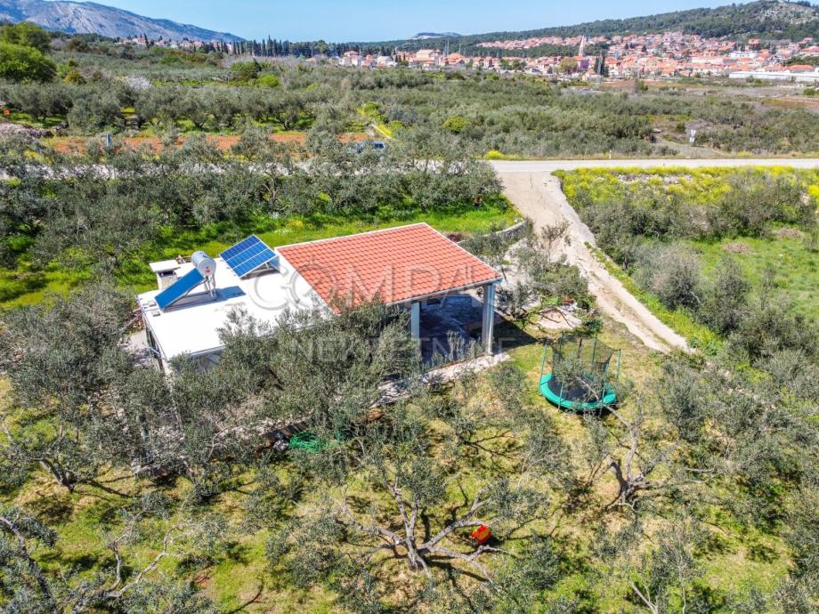 Prekrasna kuća u masliniku, Stari Grad, Hvar (prodaja)