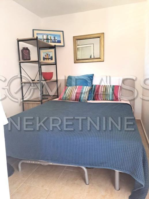 Prekrasna kuća u masliniku, Stari Grad, Hvar (prodaja)