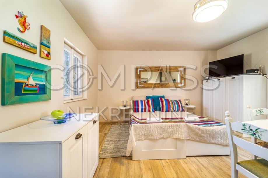 Prekrasna kuća u masliniku, Stari Grad, Hvar (prodaja)