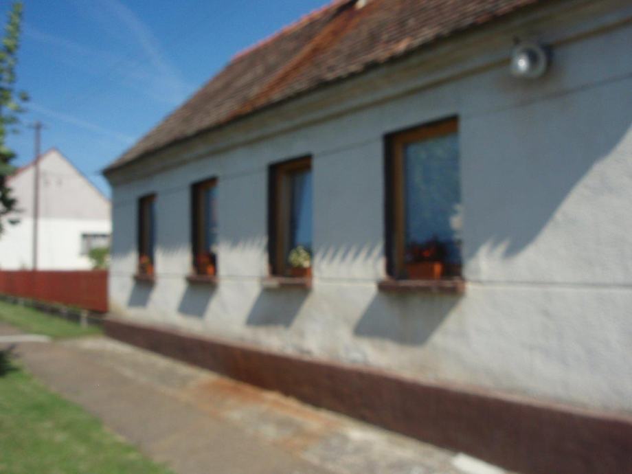 Kuća: Trnjani, prizemnica, 90 m2 (prodaja)