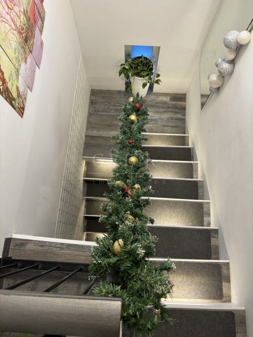 Kuća Zagreb Dubrava, 158 m2, 329 m2 parcela (prodaja)