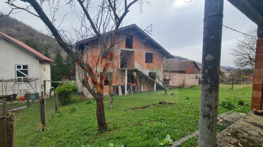 Kuća: Zagreb (Popovec), 315.00 m2, roh-bau (prodaja)