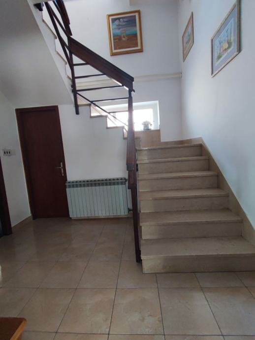 Kvalitetna kuća za obitelj koja voli aktivnosti na otvorenom i prirodu ...