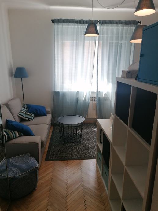 KVATRIĆ, JEDNOSOBAN STAN 30 m2 (iznajmljivanje)