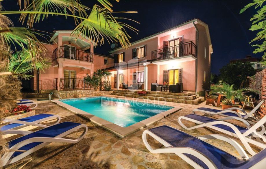 Labin, dvije kuće za odmor sa bazenima (prodaja)