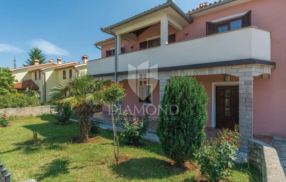 Labin, dvije kuće za odmor sa bazenima (prodaja)