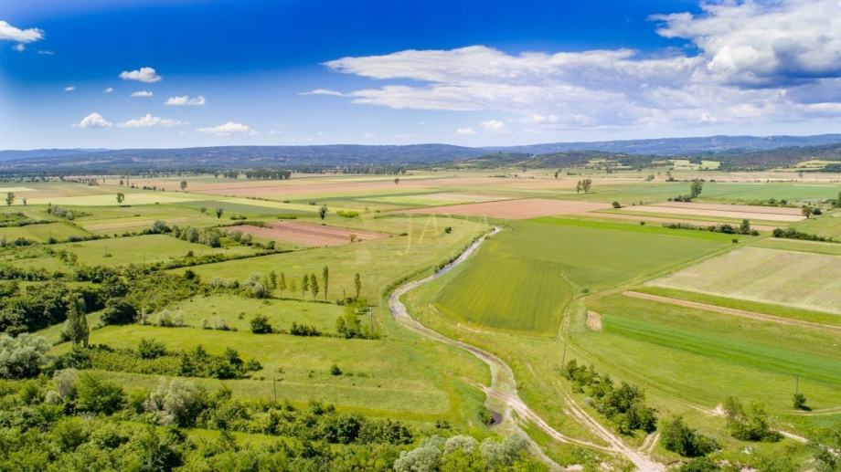 LABIN/KRŠAN, KUĆA 492 M2 + 84000 M2 ZEMLJIŠTA (prodaja)