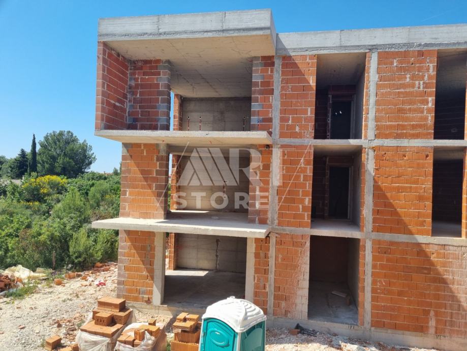 Ližnjan - Stan E2 - 80 m2, prizemlje, vrt 150m2, parking (prodaja)