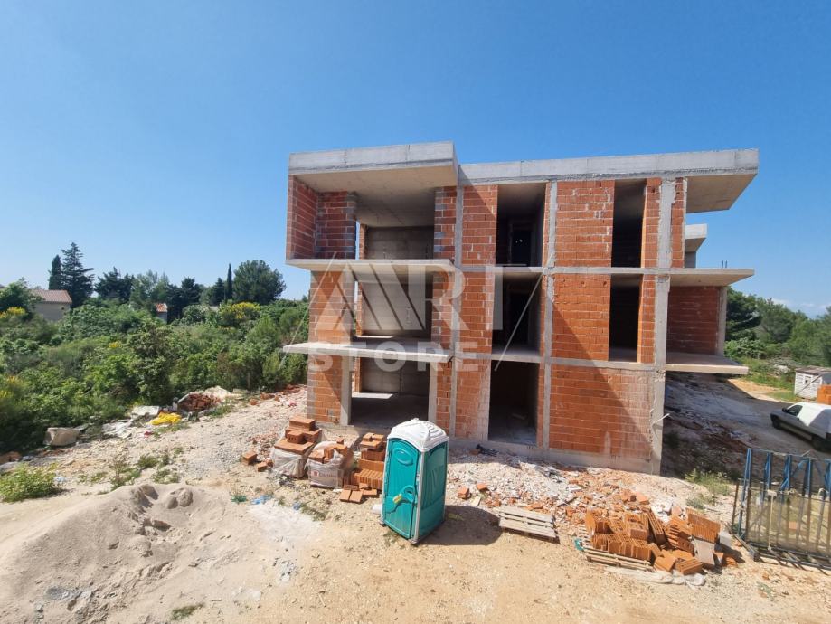 Ližnjan - Stan E2 - 80 m2, prizemlje, vrt 150m2, parking (prodaja)