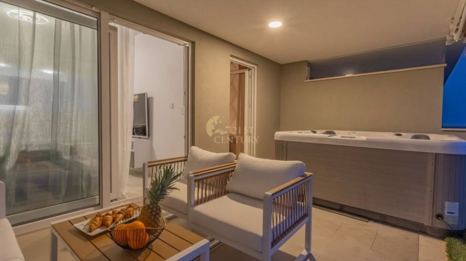 ***Luksuzan jednosoban stan, jacuzzi, Žnjan- dugoročno*** (iznajmljivanje)