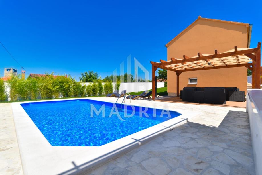 Vila, bazen, jacuzzi, netaknuta priroda (prodaja)