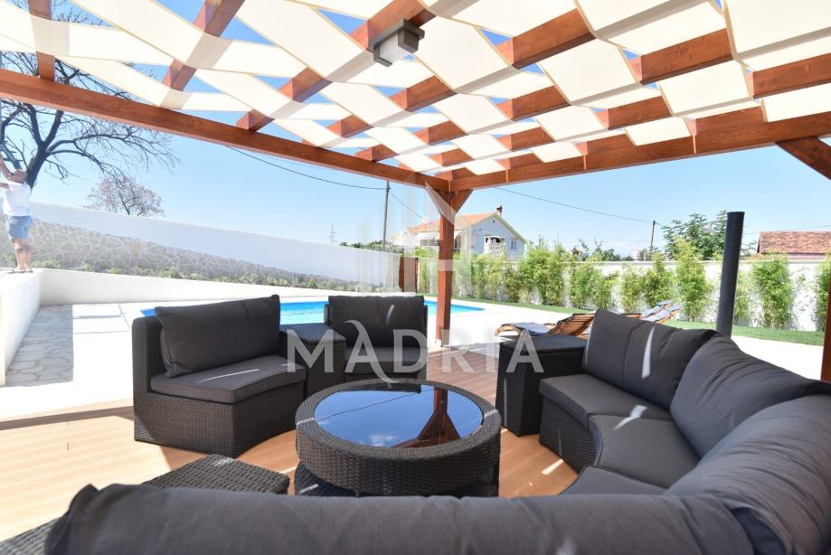 Vila, bazen, jacuzzi, netaknuta priroda (prodaja)