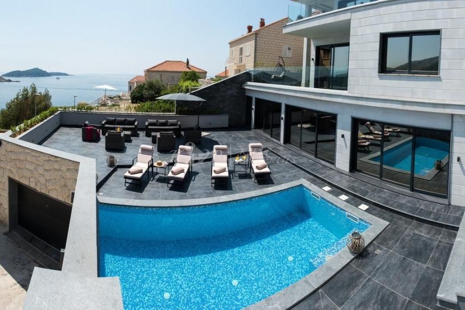 Luksuzna vila do mora (prodaja)