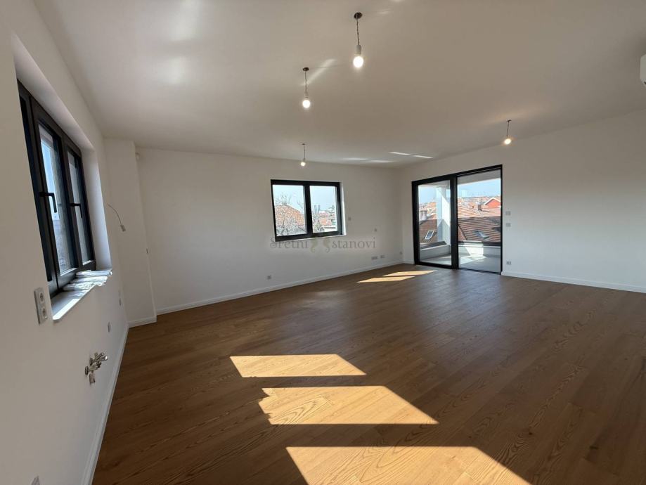 Luksuzni uredski penthouse 188 m² (Zagreb)– terasa, garaža, VIP lift ...