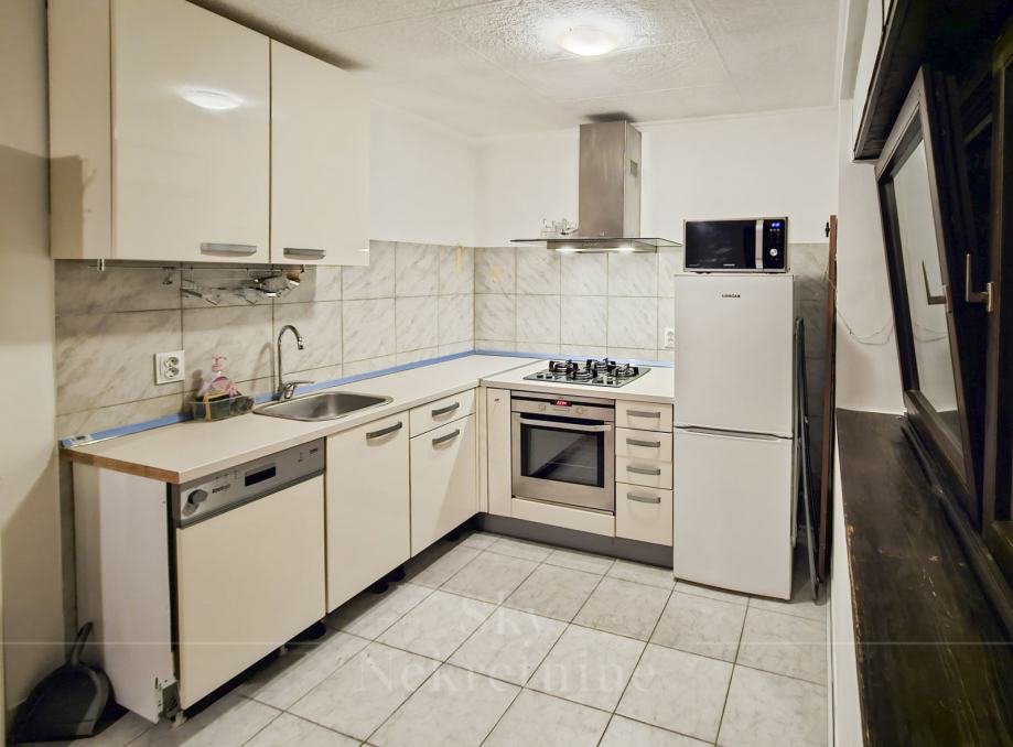 MALEŠNICA, Mirka Viriusa, dvosoban stan, odlična lokacija (prodaja)