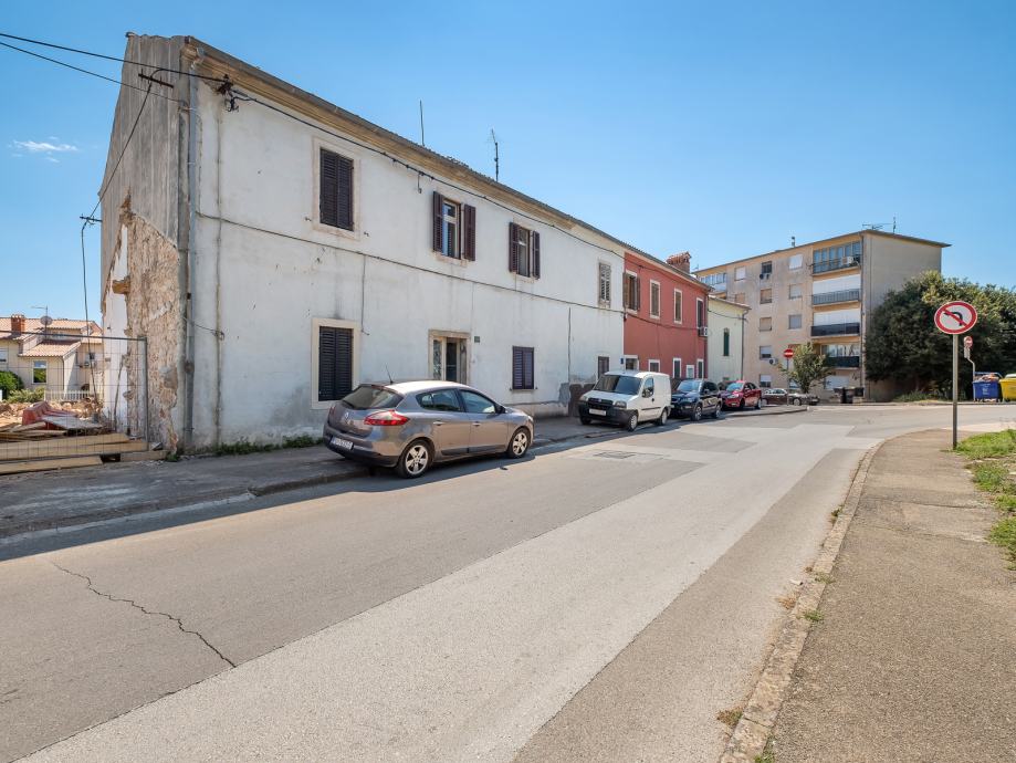 Mali ali slatki stan Monvidal - Pula (prodaja)