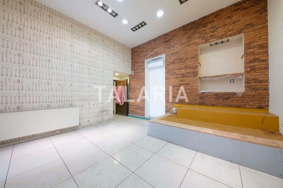 MALI LOKAL Zagreb (Centar), ulični lokal, 54 m2 (iznajmljivanje)