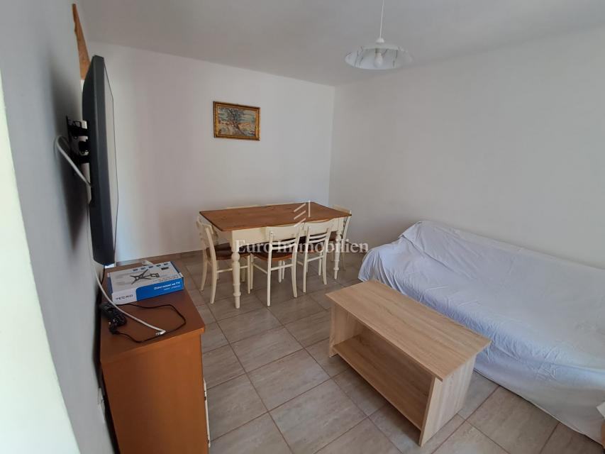 Marčana – kuća u nizu s dvije stambene jedinice (prodaja)