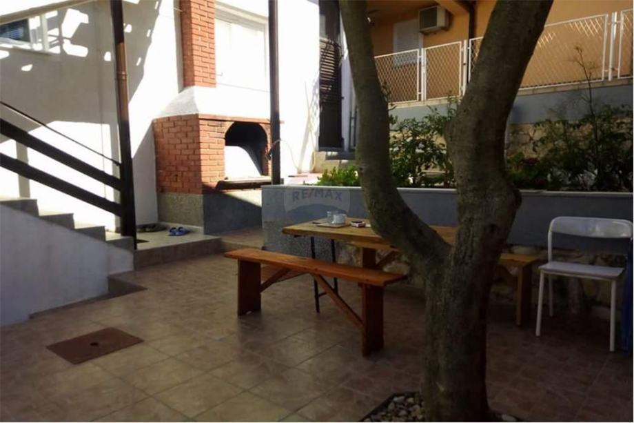 MEKA DRAGA, KRUŠEVO - KUĆA DVOKATNICA S TRI STANA (prodaja)