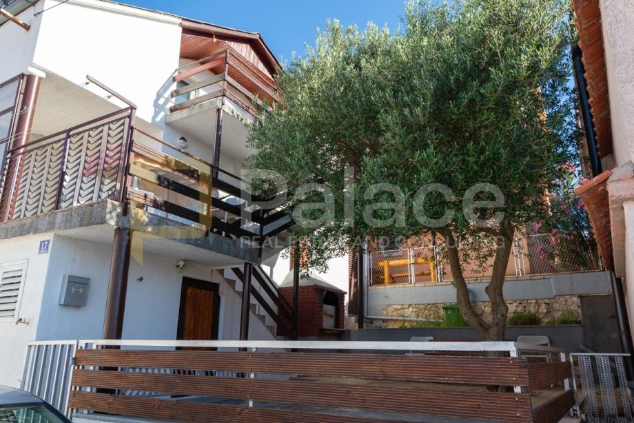 MEKA DRAGA: KUĆA S POGLEDOM NA MORE (prodaja)