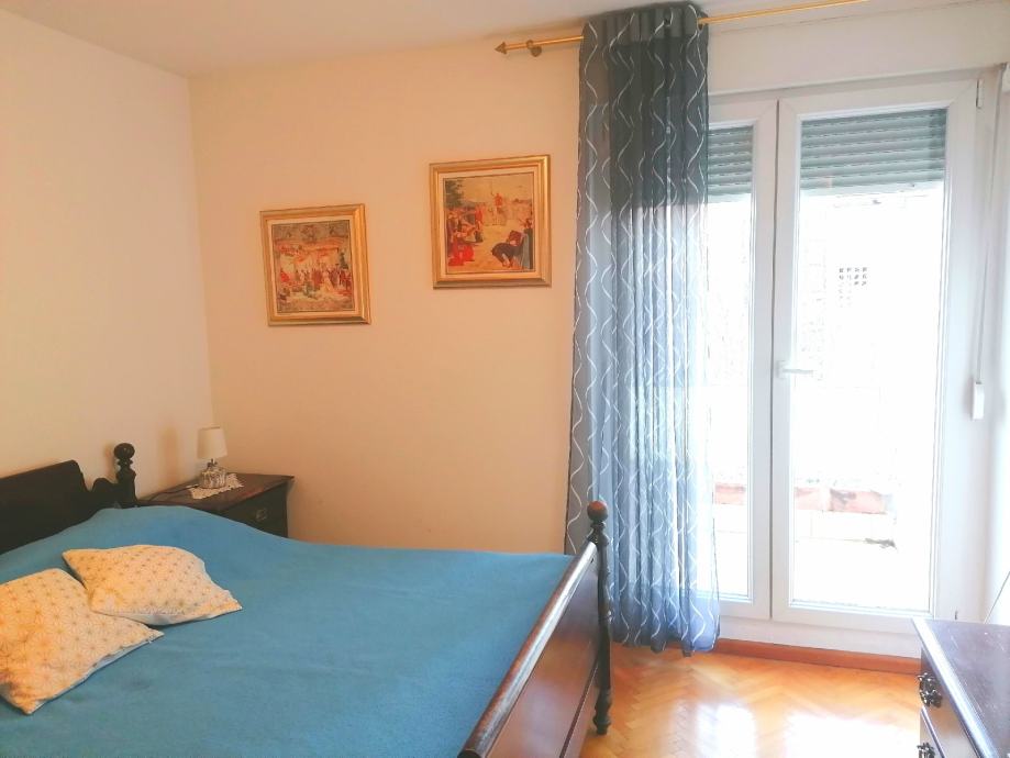 Mertojak, Doverska, jednosobni stan s lođom, 51 m2 (iznajmljivanje)