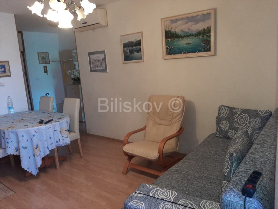 Mertojak Split 1 soba dugoročan najam (iznajmljivanje)