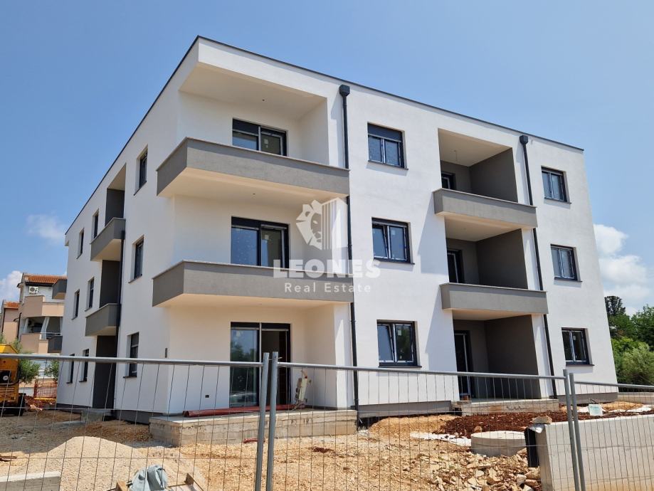 Moderan stan u novogradnji u okolici Umaga, Zambratija (prodaja)