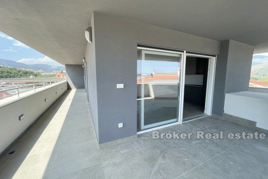 Moderan stan u novogradnji, Split okolica *** (prodaja)