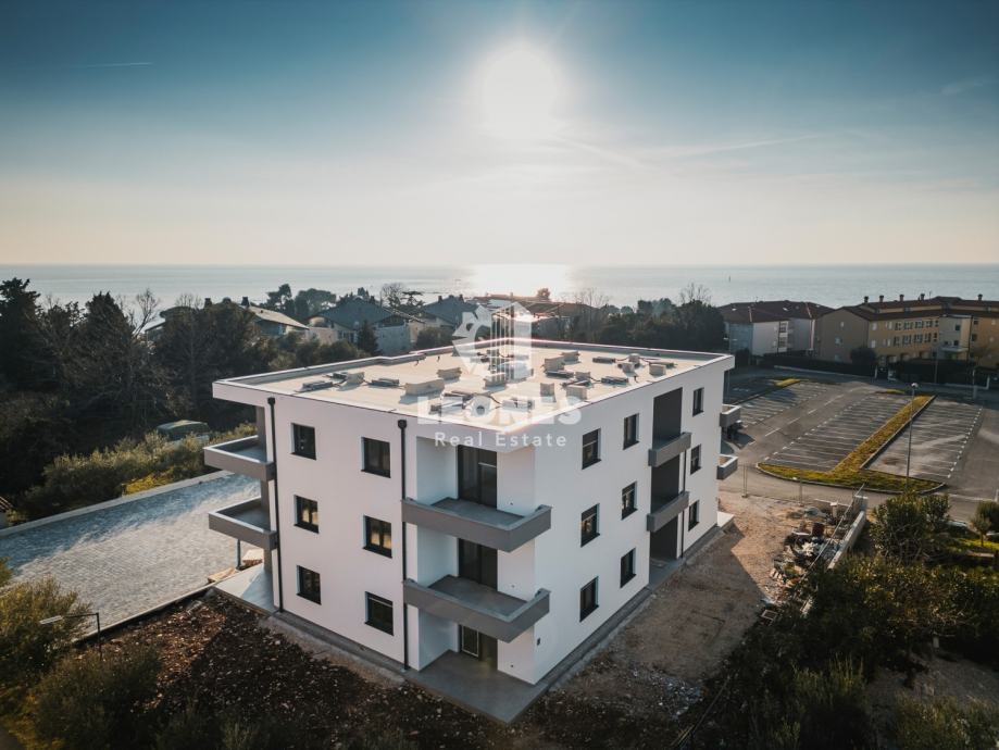 Moderan stan u prizemlju s vrtom u okolici Umaga, Zambratija (prodaja)