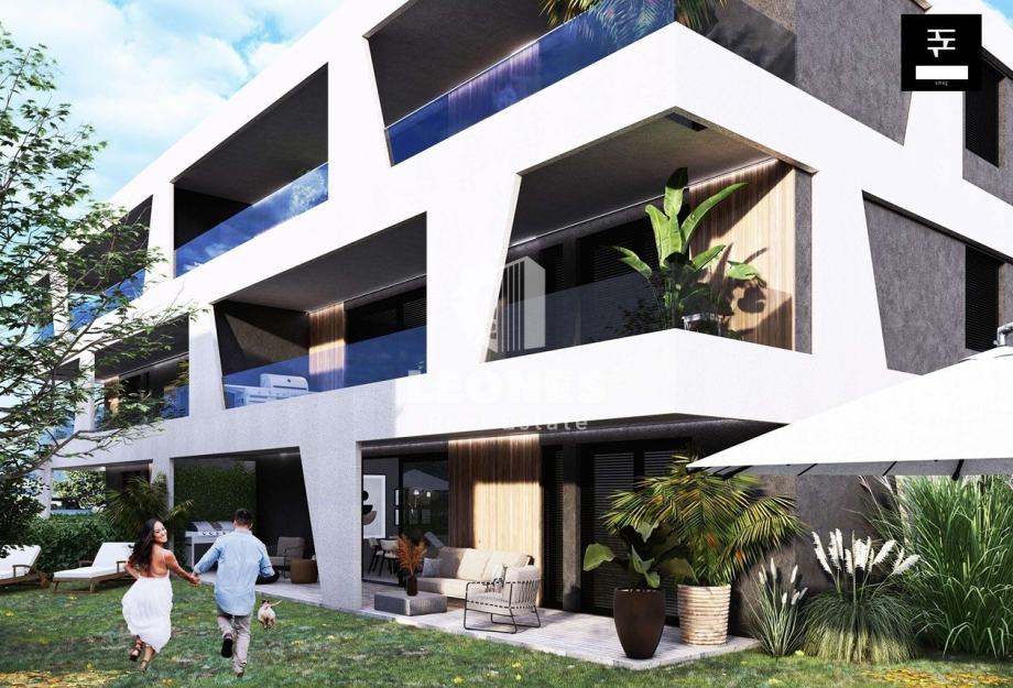 Moderan stan s vrtom u blizini Umaga (prodaja)