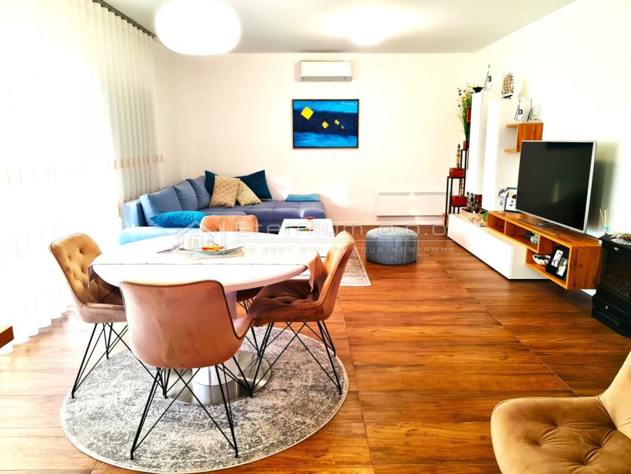 MODERNA GRADNJA - PREDIVNI PENTHOUSE SA GARAŽOM (prodaja)