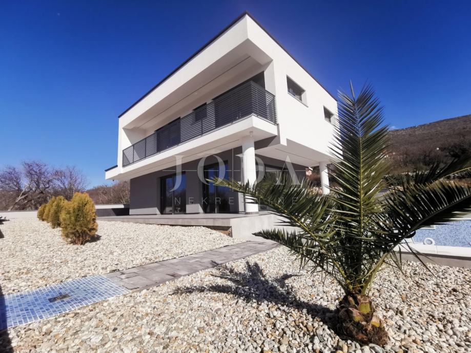 Moderna kuća 70 metara od plaže (prodaja)